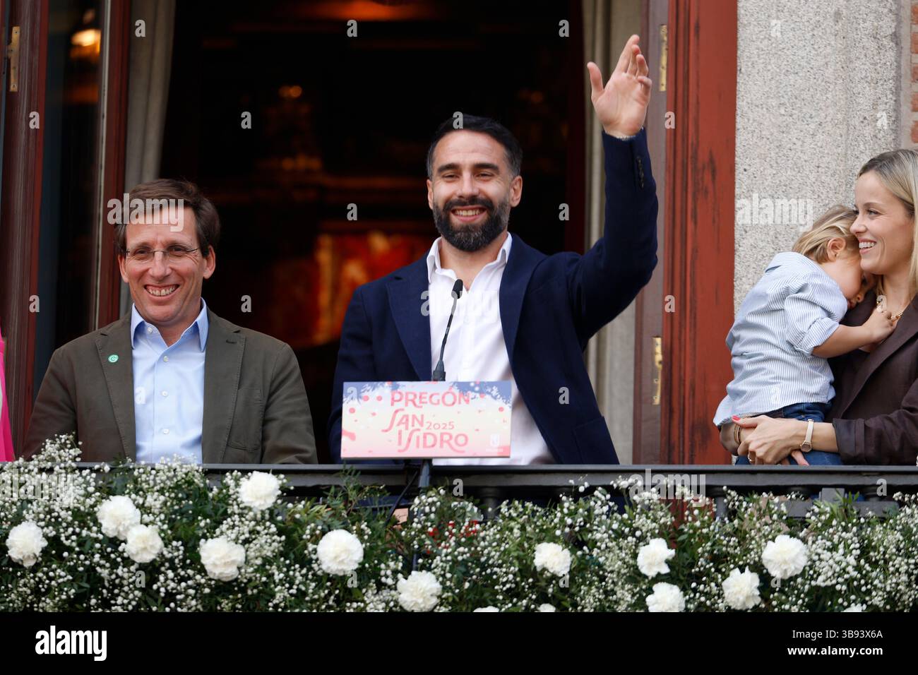 The mayor of Madrid, José Luis Martínez-Almeida, footballer Dani ...