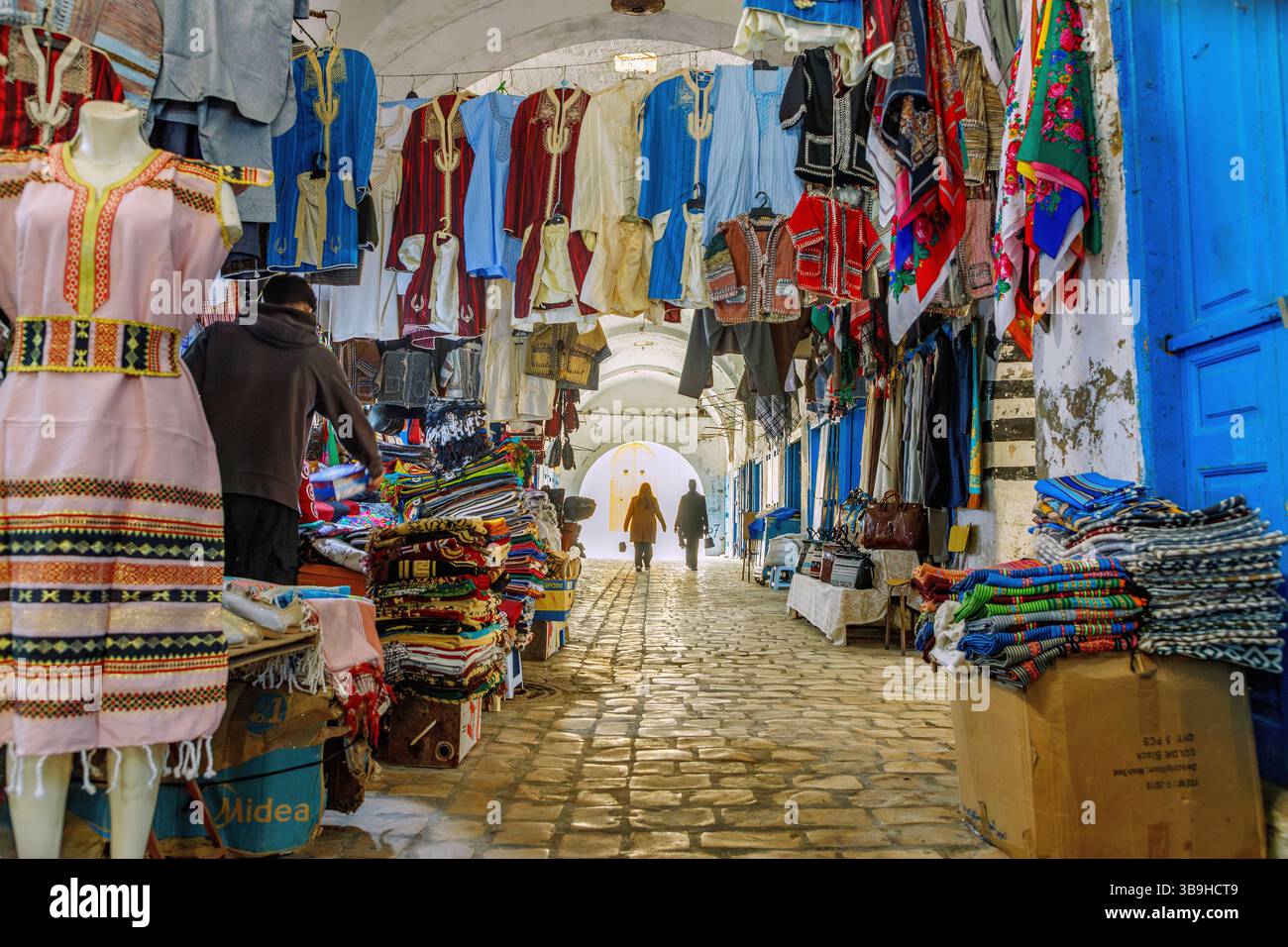 Tunisia nabeul souk souvenirs Banque de photographies et d’images à ...