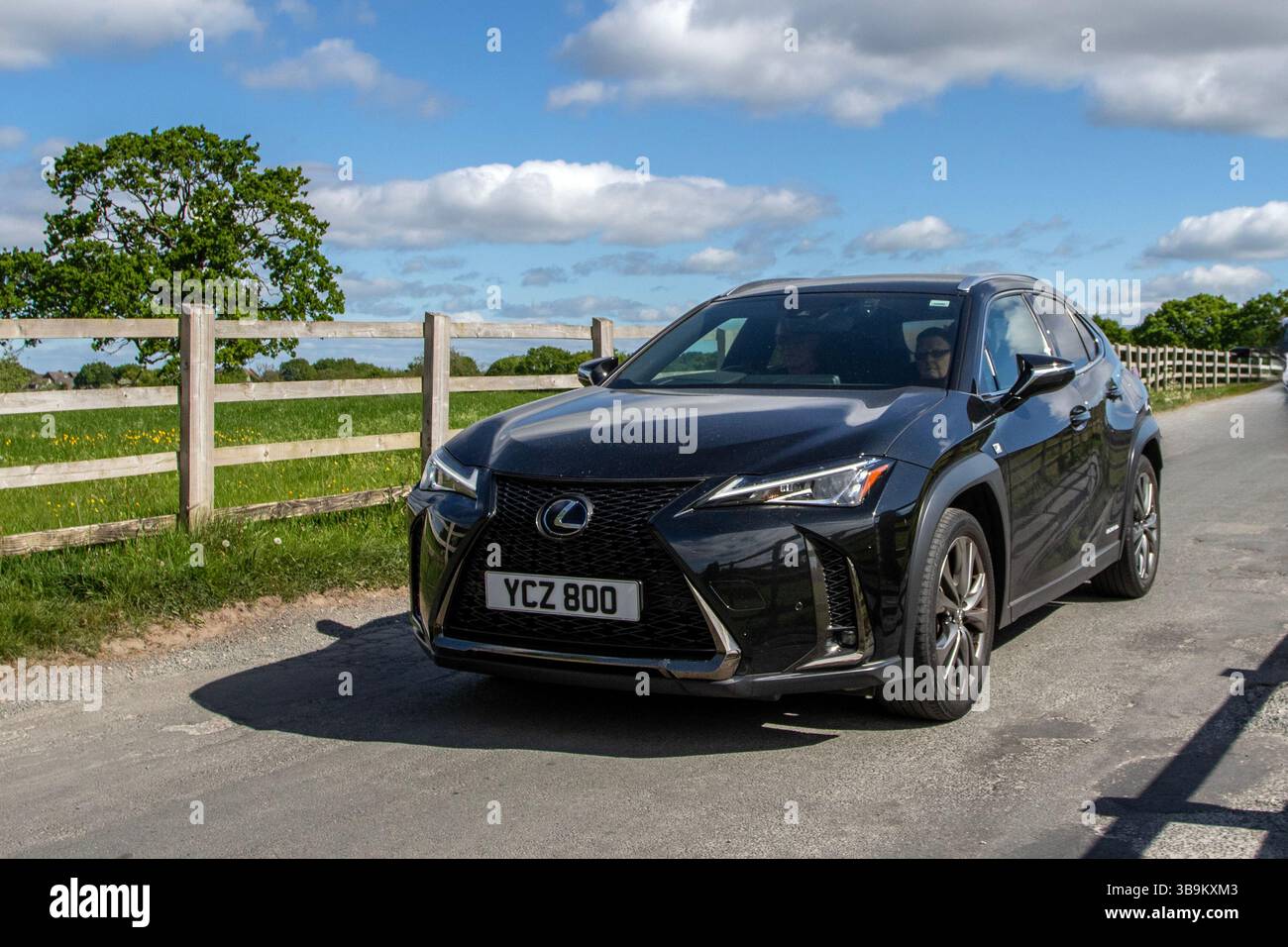 2021 Noir Lexus UX 250H F Sport 4X2 CVT 184 VVT-I S/C HEV 152 + 10/HP ...