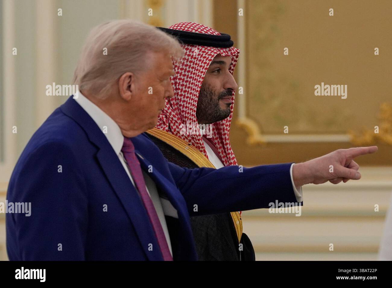 President Donald Trump and Saudi Crown Prince Mohammed bin Salman ...
