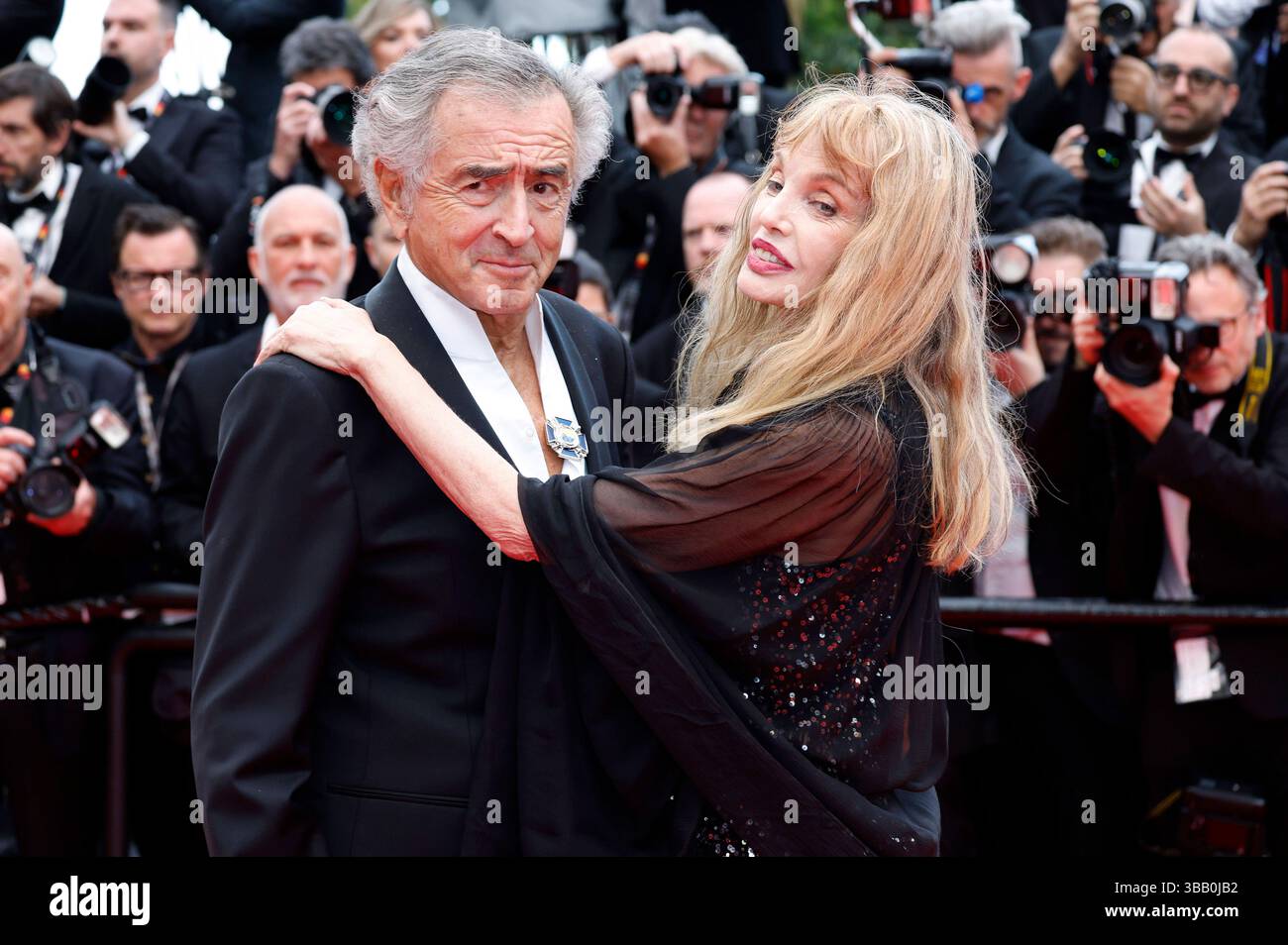 Bernard-Henri Levy mit Ehefrau Arielle Dombasle BEI der Opening Ceremony mit der Premiere des ...
