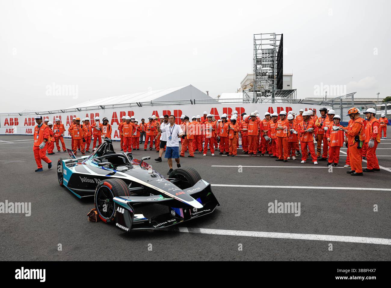 FIA, car Exercise, commissaire, marshall, lors de l'ePrix de Tokyo, 8e ...