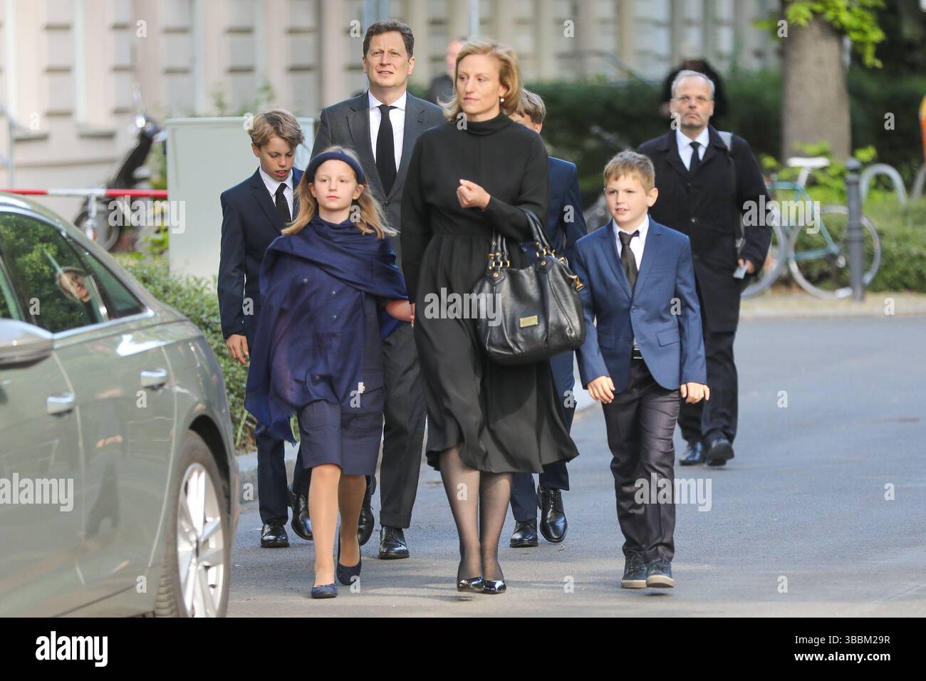 Beerdigung von Margot Friedländer Georg Friedrich Prinz von Preußen mit Ehefrau Sophie ...