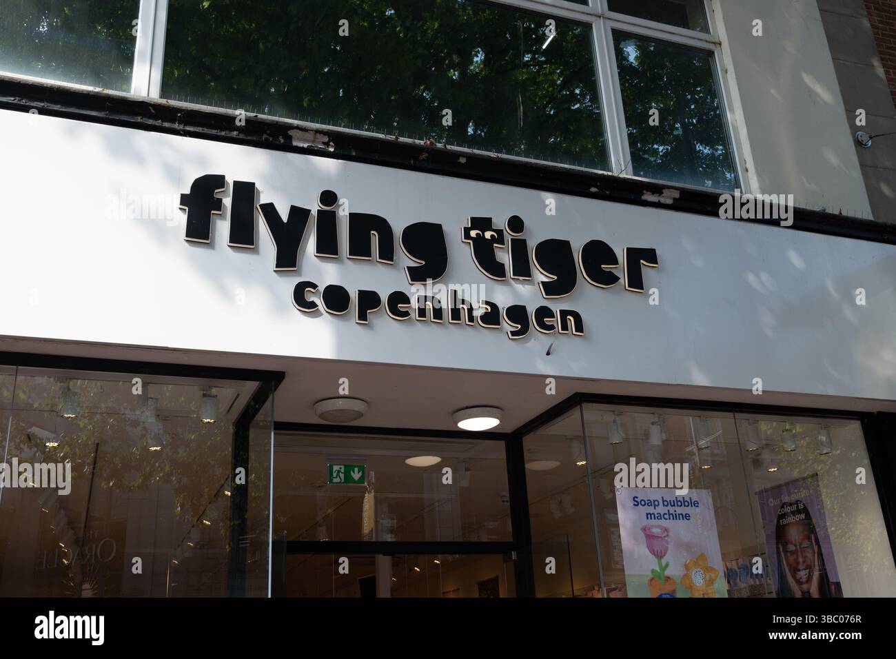 Flying tiger Banque de photographies et d’images à haute résolution - Alamy