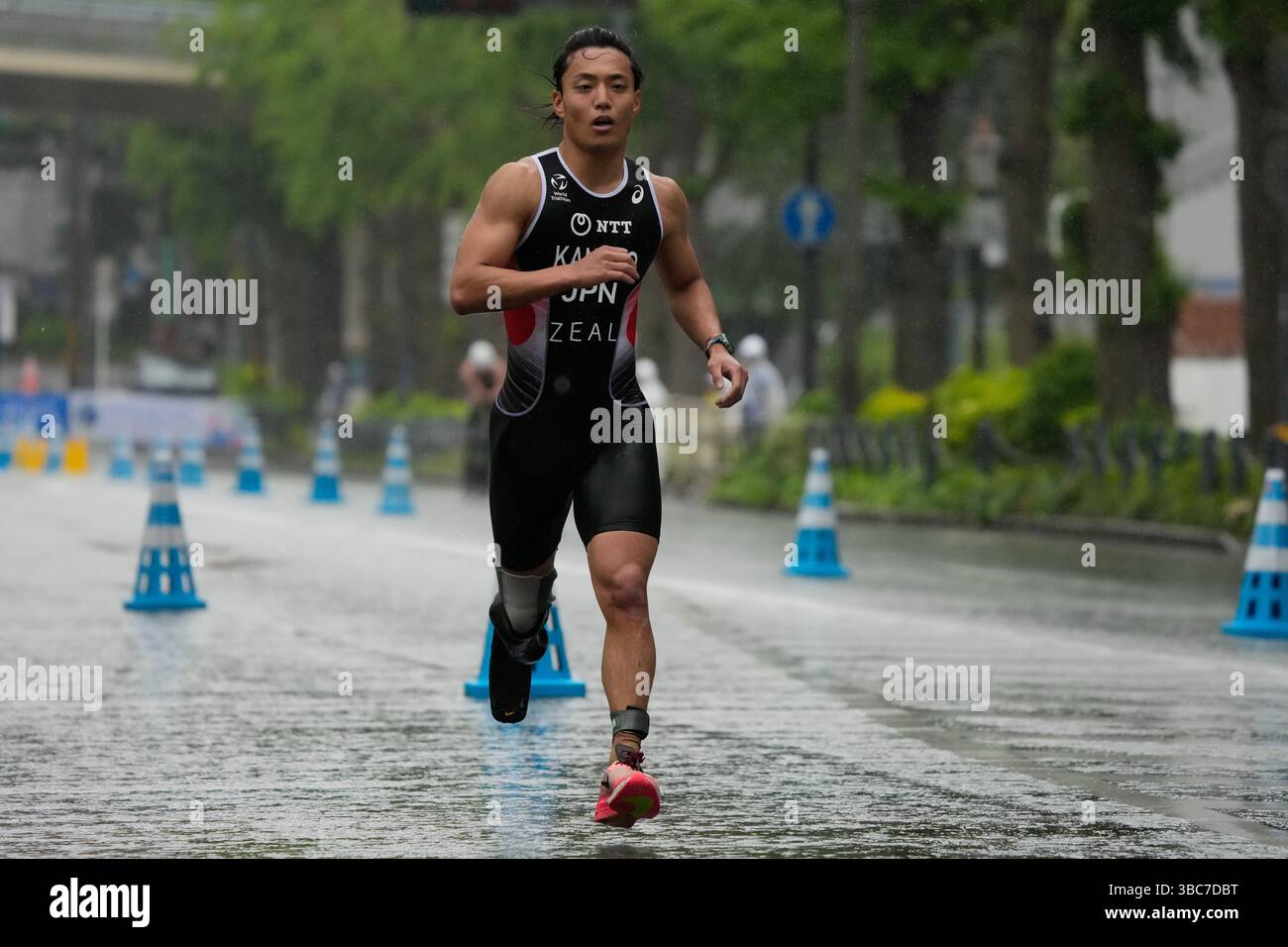 Yokohama, Japon. 17 mai 2025. Keiya Kaneko (JPN), 17 mai 2025 - Triathlon : hommes PTS4 au parc ...
