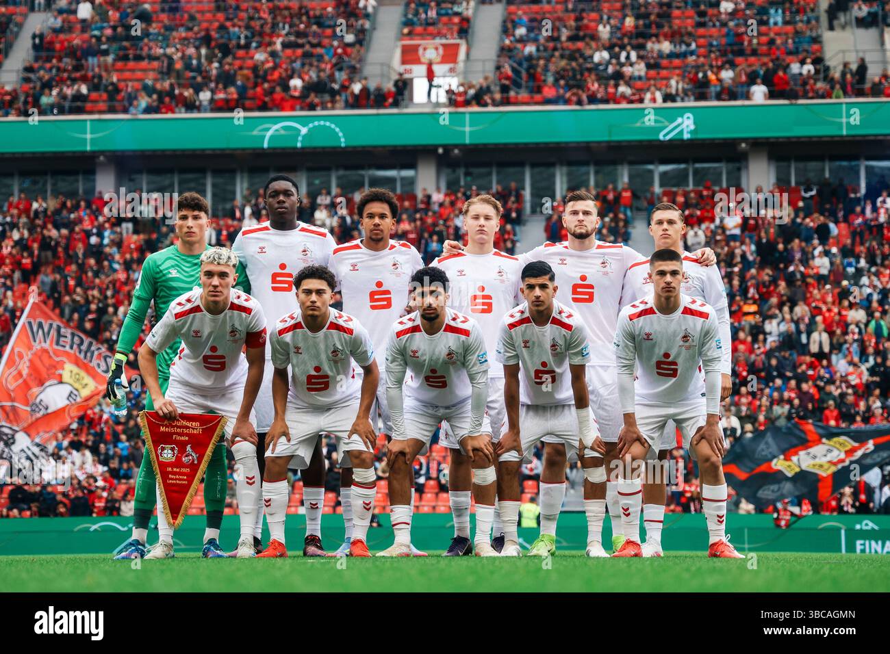 Startelf 1.FC K ?ln. Mikolaj Marutzki (1. FC K ?ln, #12), Assad Kotya-Fofana (1. FC K ?ln, #5 ...