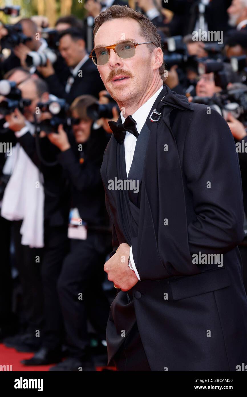 Benedict Cumberbatch assiste à la première de 'The Phoenician Scheme ...