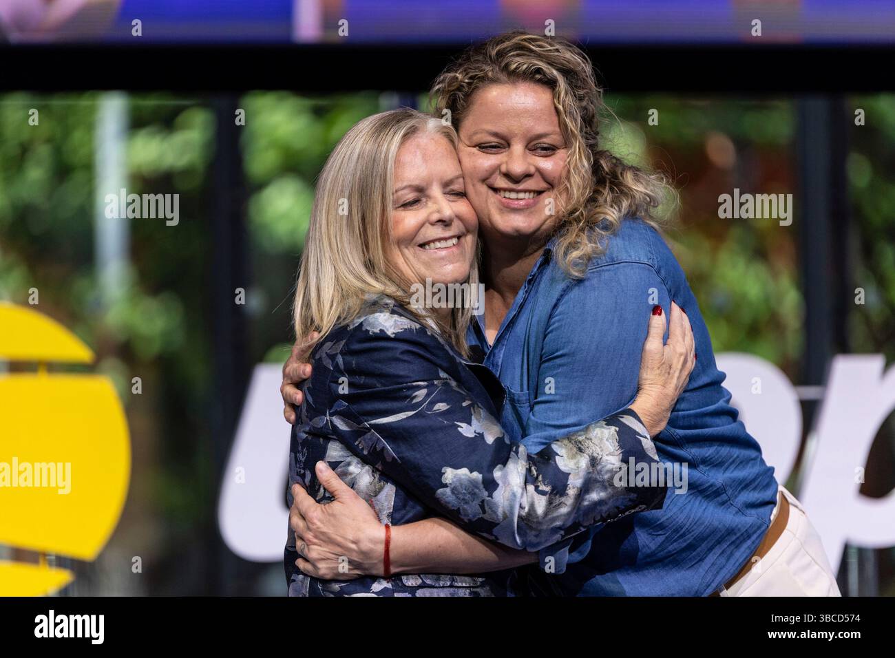 Stacey Allaster, left, chief executive professional tennis USTA and US ...