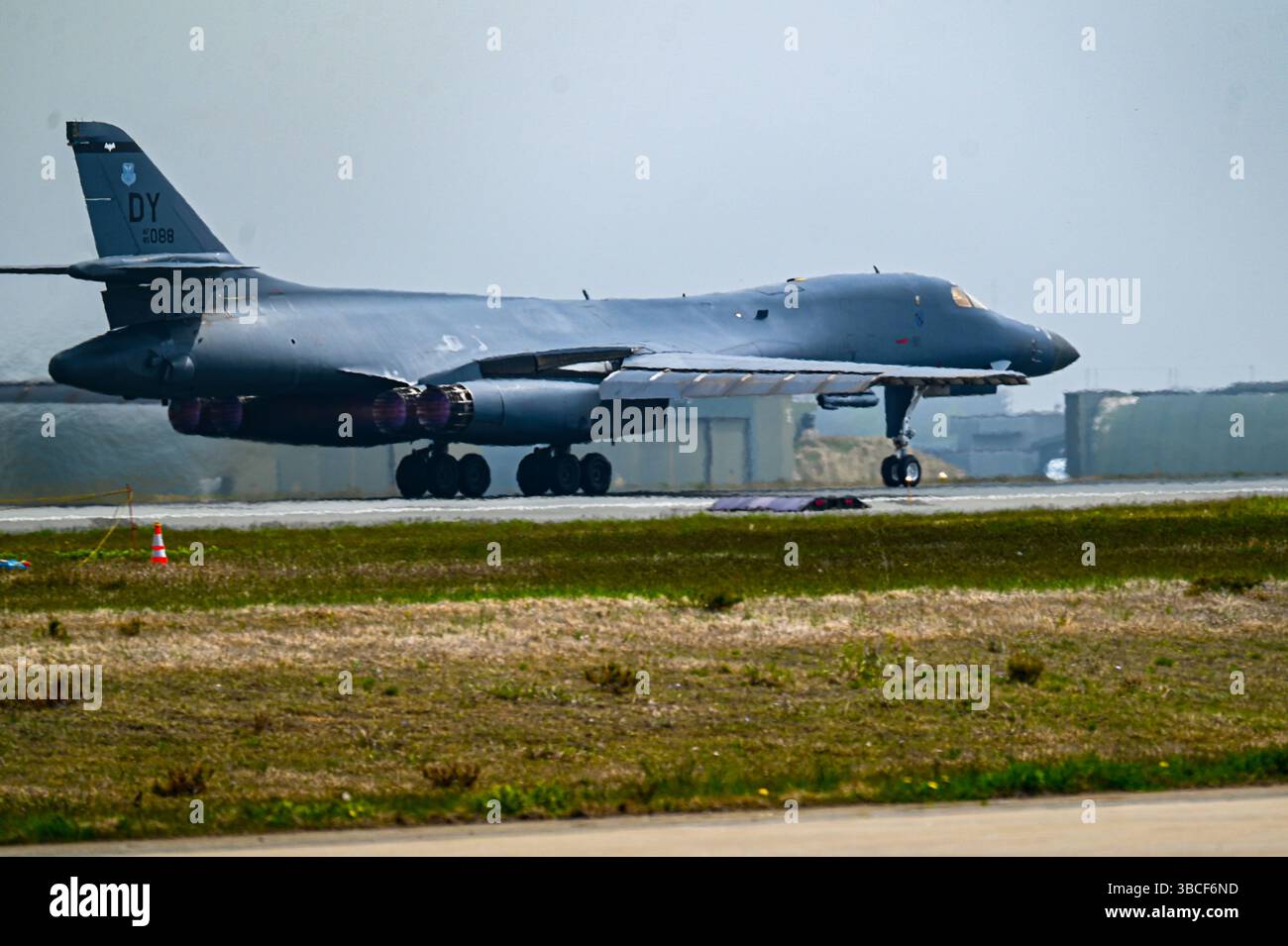 Un B-1B lancer se prépare à retourner à la base aérienne de Dyess, au ...