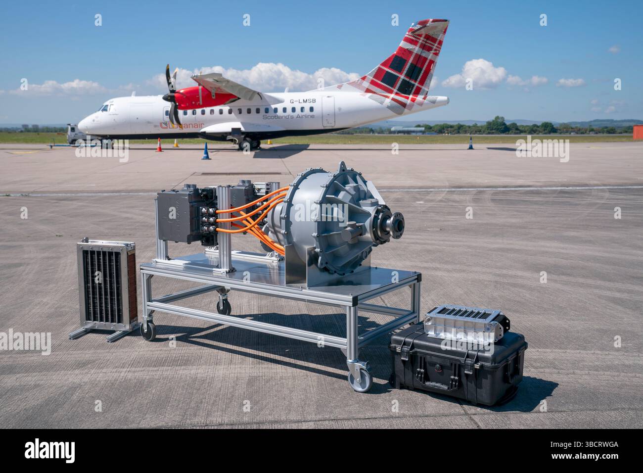 Modèle d'une partie d'un moteur d'avion hydrogène-électrique développé ...