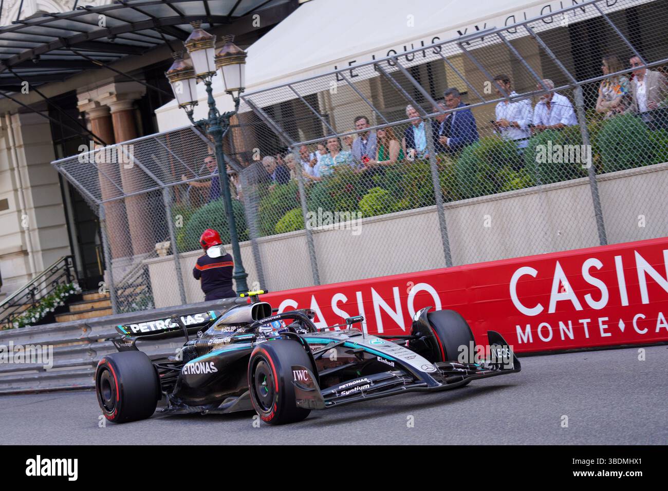 Monte Carlo, Monaco. 24 mai 2025. Kimi Antonelli d'Italie au volant de la Mercedes-AMG PETRONAS ...
