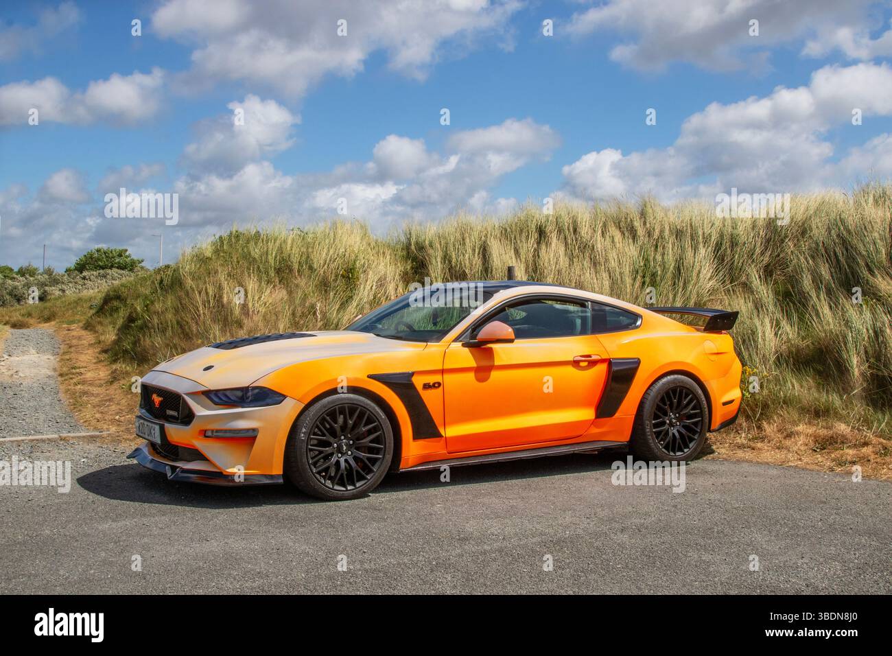 2020 Orange soleil fané Ford Mustang GT Ti-VCT V8 450 car Petrol Coupe ...