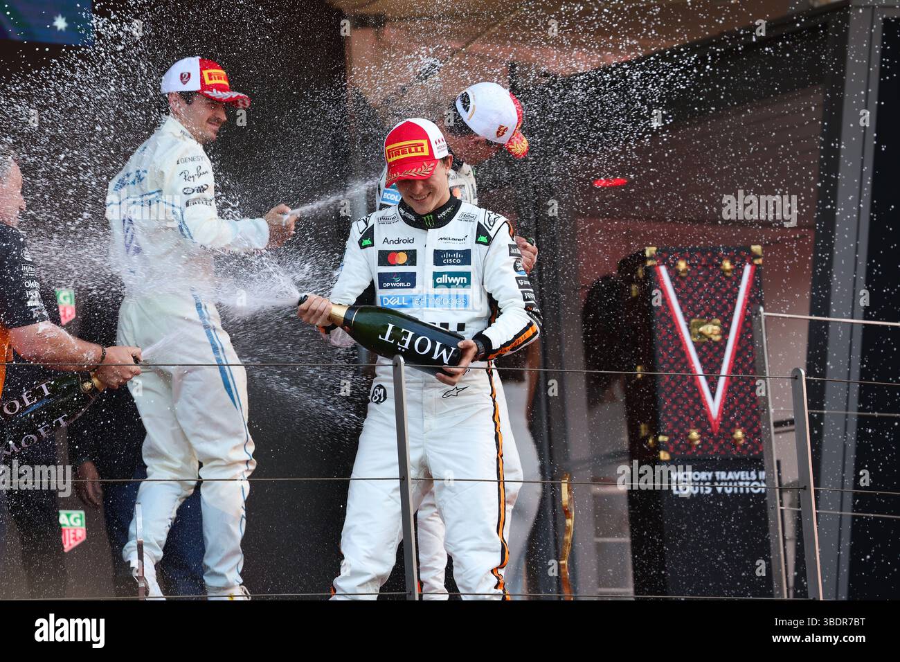 Monte-Carlo, Monaco. 25 mai 2025. #81 Oscar Piastri (AUS, McLaren F1 Team), #16 Charles Leclerc ...