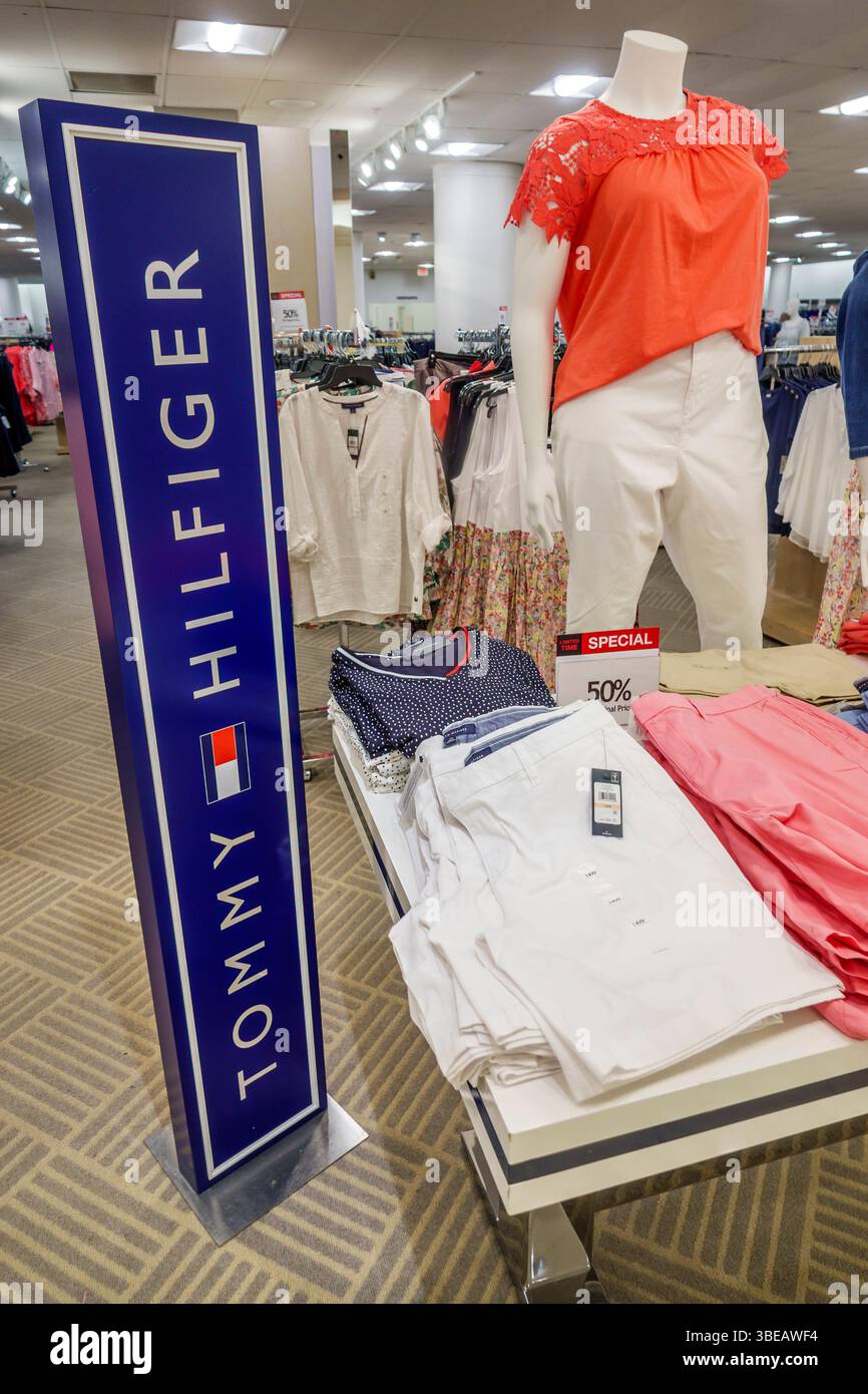 Macy's department store interior miami Banque de photographies et d ...