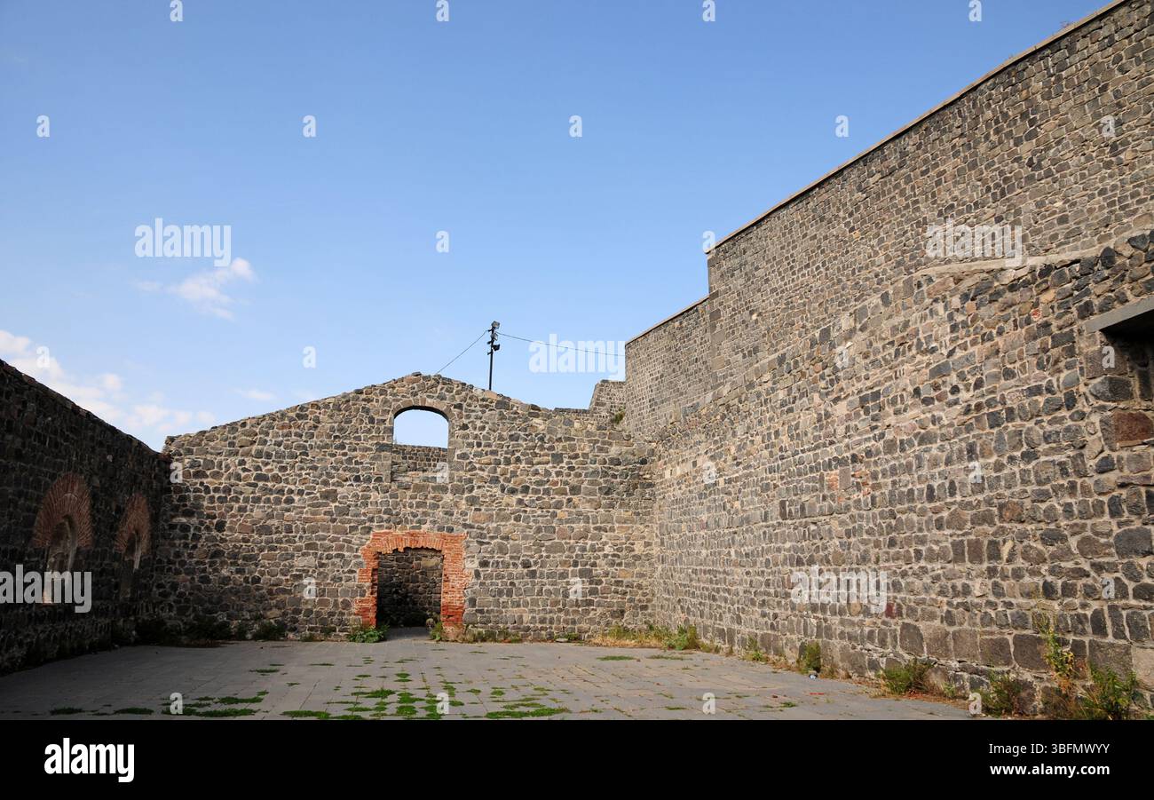 Kars castle Banque de photographies et d’images à haute résolution - Alamy