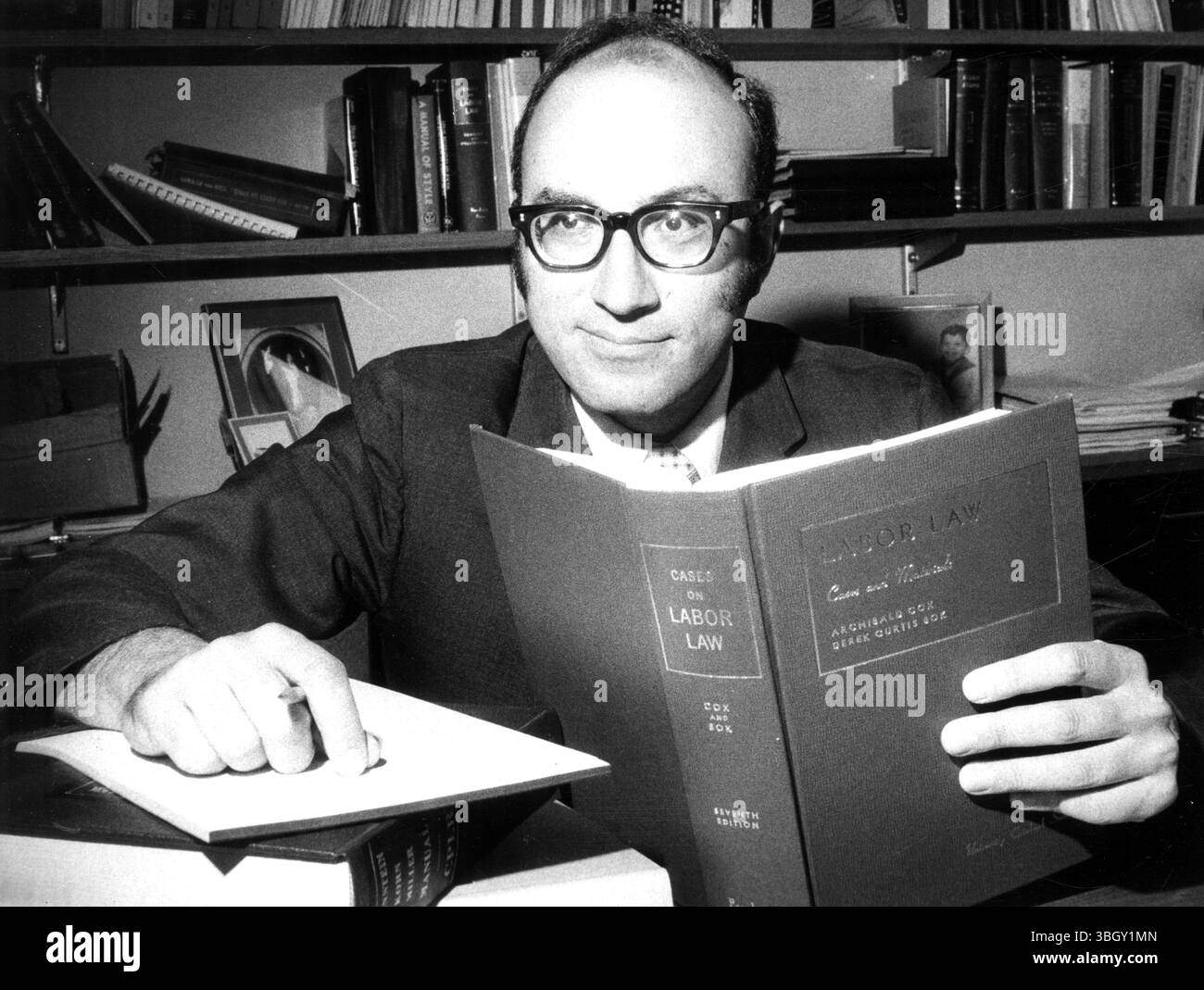 Nouvelle école de droit Banque d'images noir et blanc - Alamy