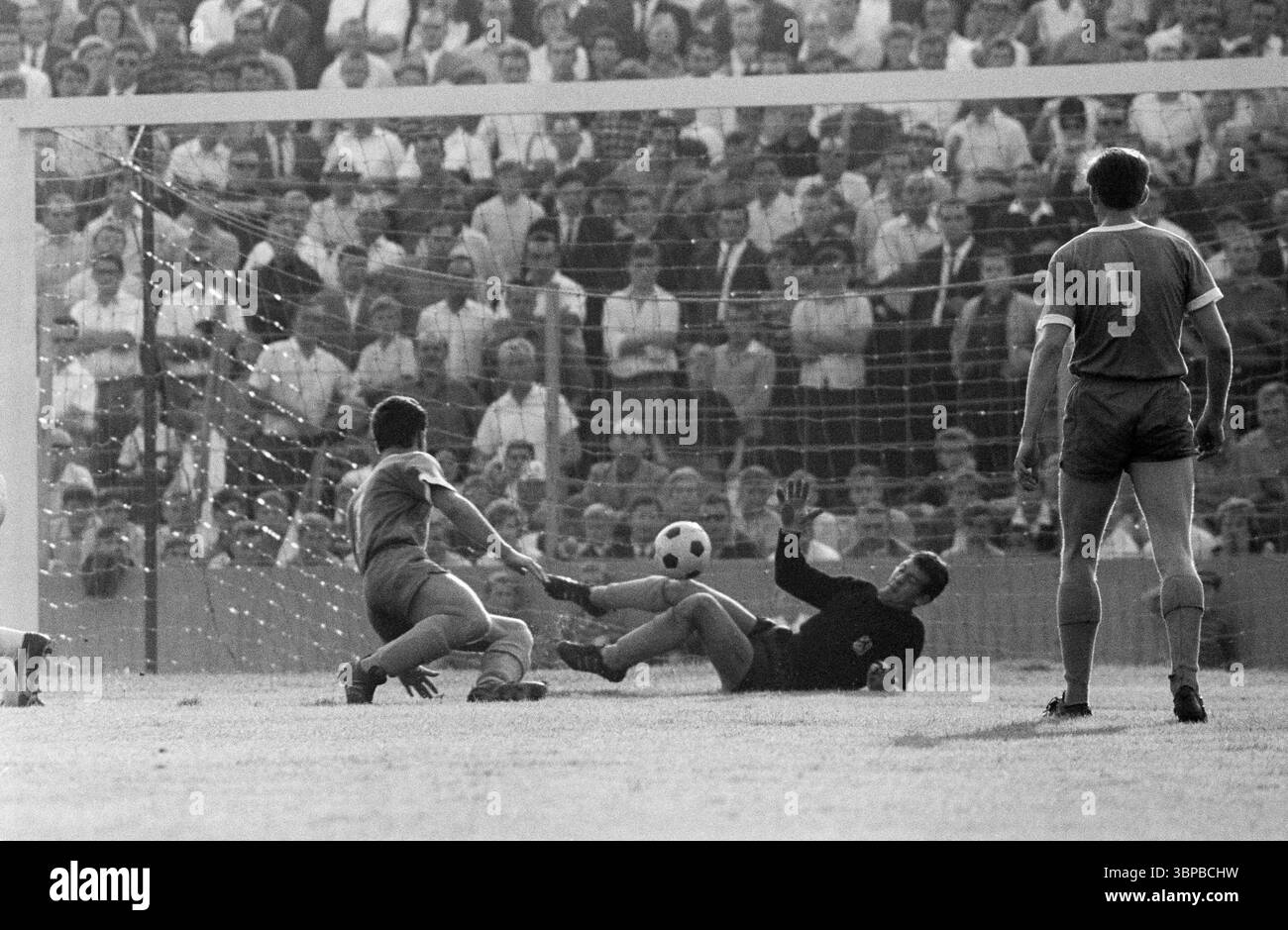 Tsv munich 1860 goalkeeper Banque de photographies et d’images à haute ...