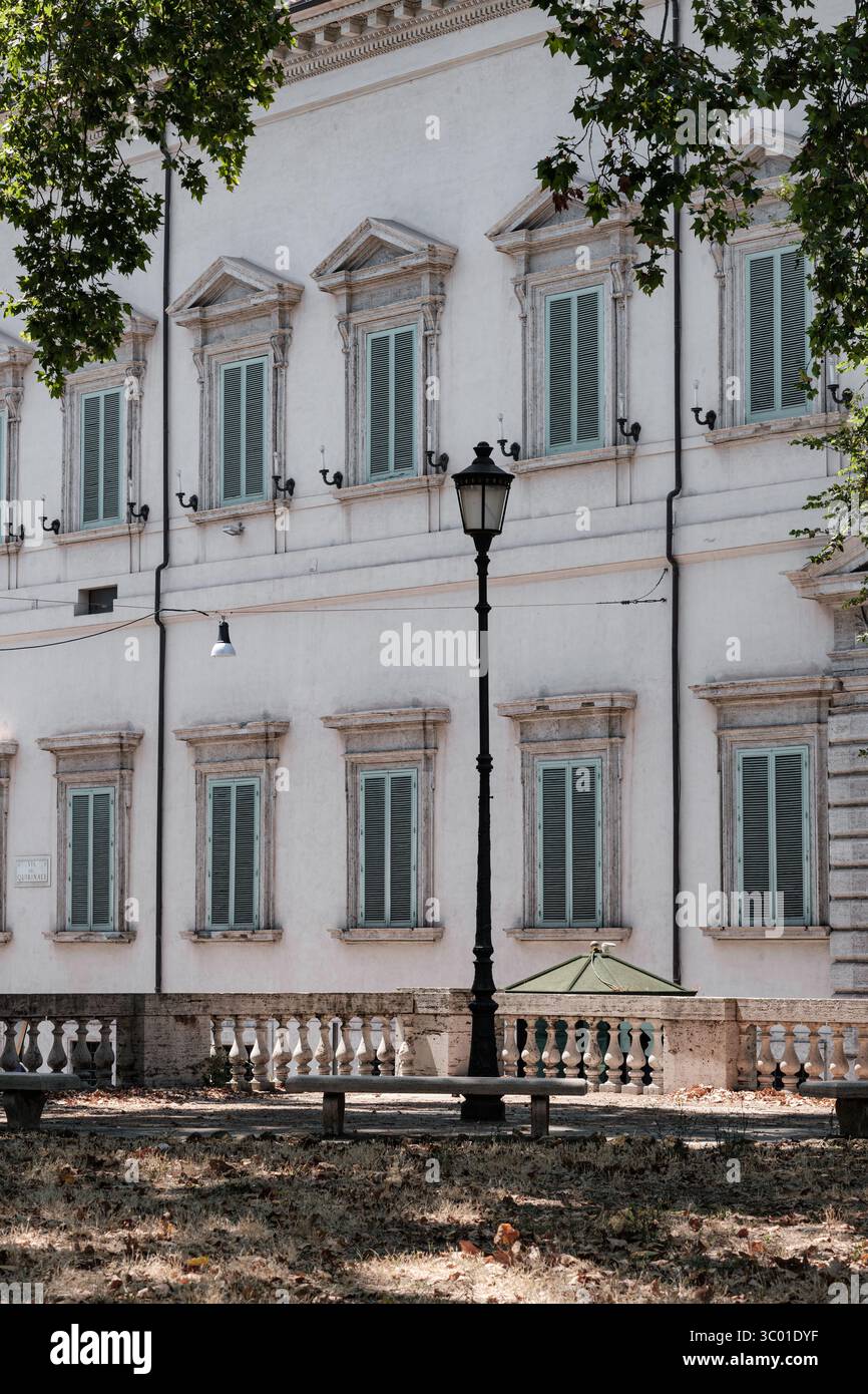 Le jardin du palais du quirinal Banque de photographies et d’images à ...