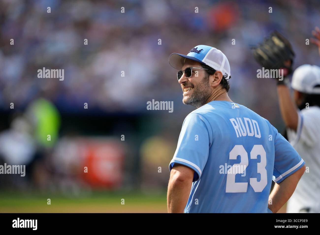 02 JUIN 2023 : Paul Rudd aime la foule au Kauffman Stadium Kansas City ...