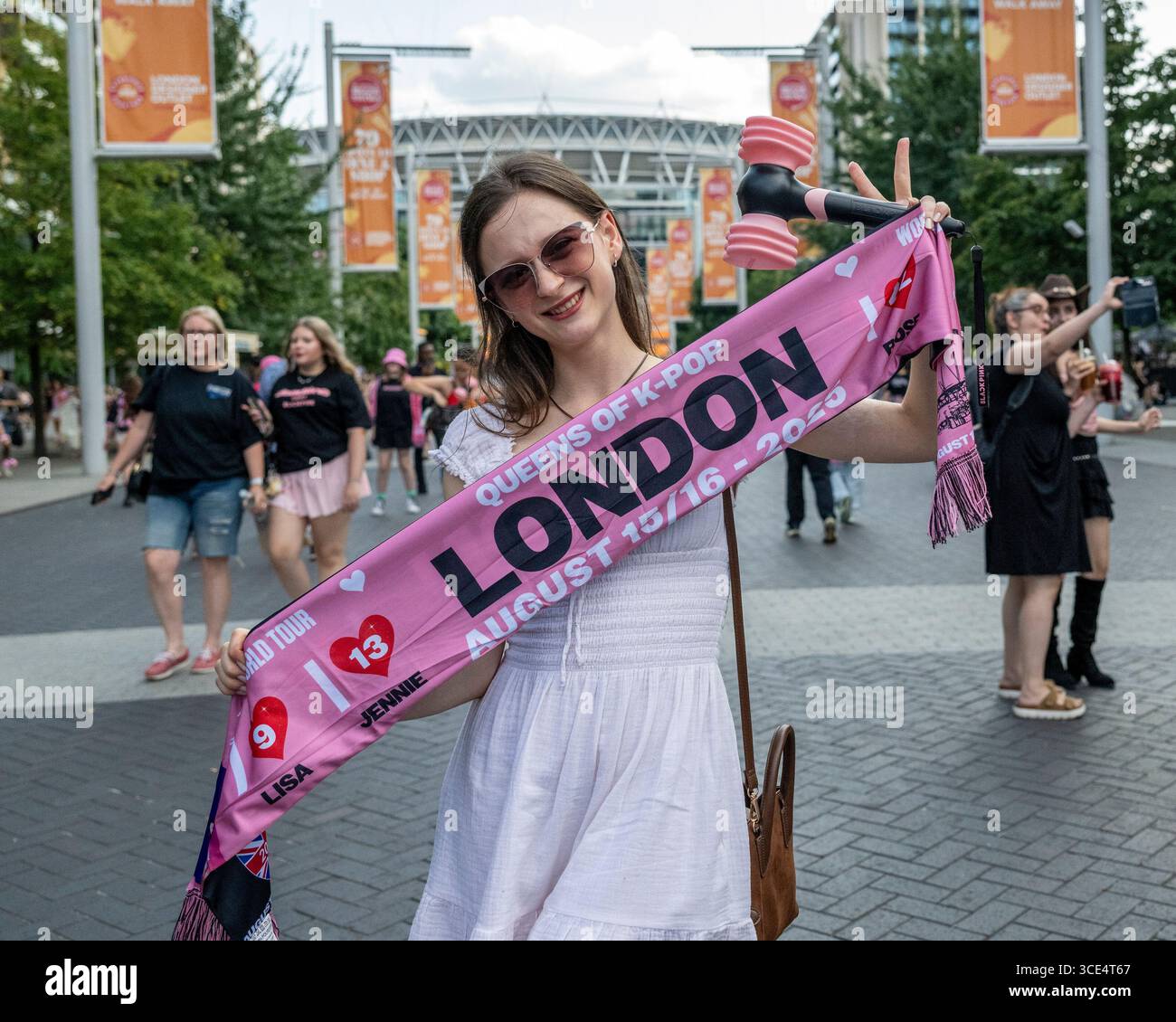 Blackpink lisa Banque de photographies et d’images à haute résolution ...