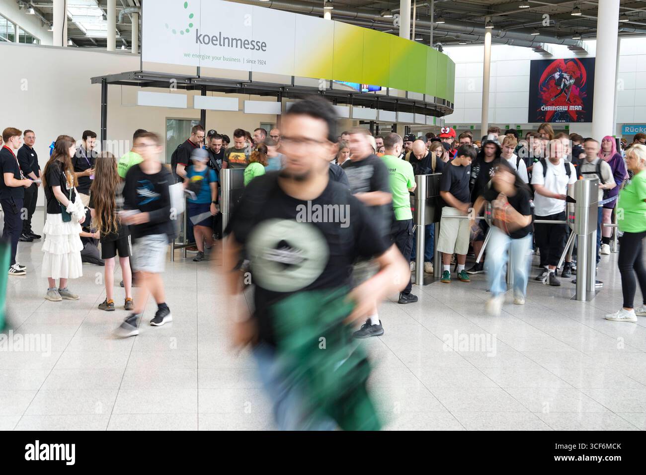 Publikumseroeffnung Gamescom 2025 in Koeln Zahlreiche Besucher ...