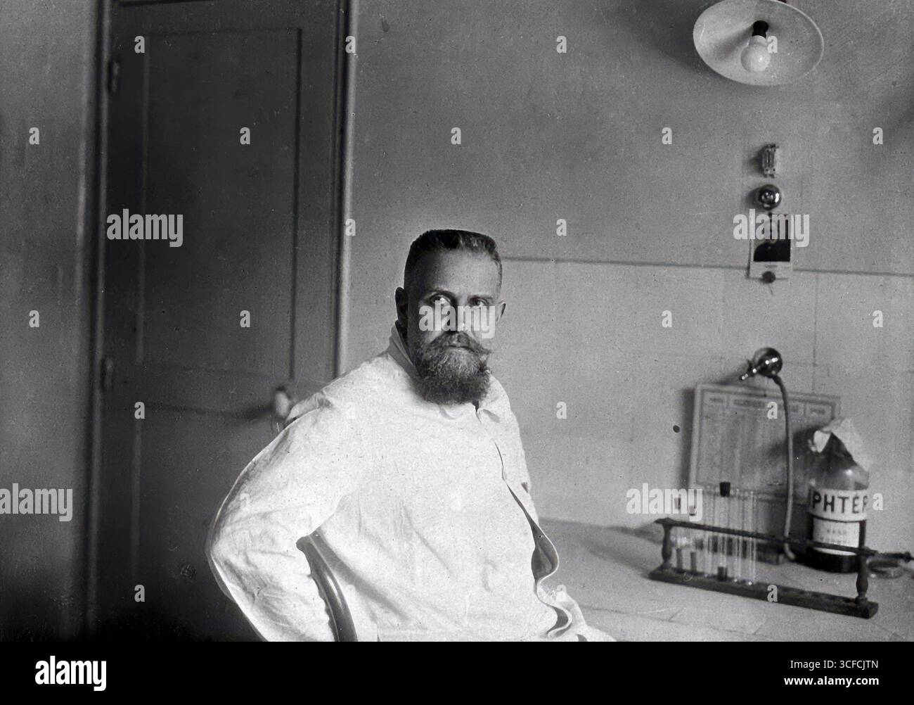 Gaston ramon Banque de photographies et d’images à haute résolution - Alamy