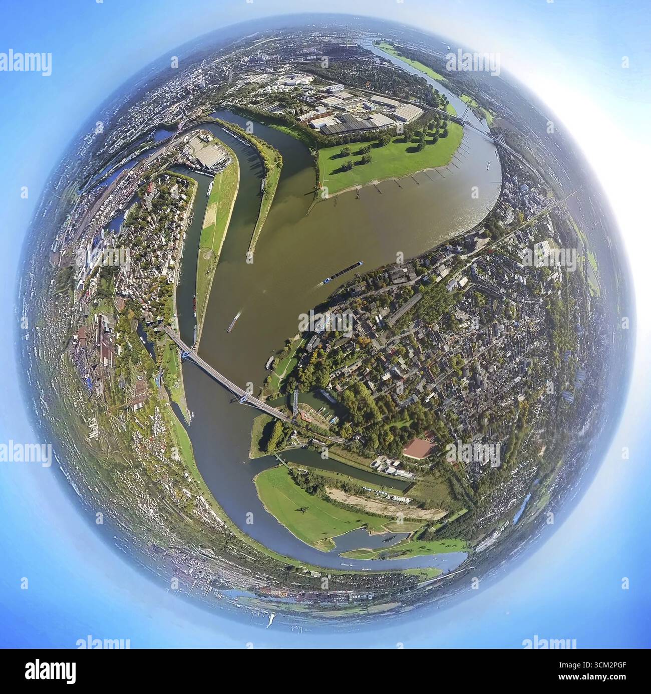 L'île de mercator avec l'embouchure de la ruhr dans le rhin Banque de ...