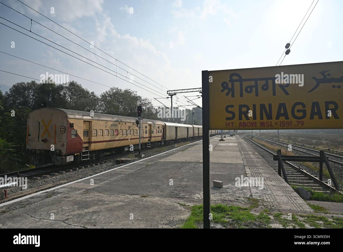 Srinagar railway station Banque de photographies et d’images à haute ...