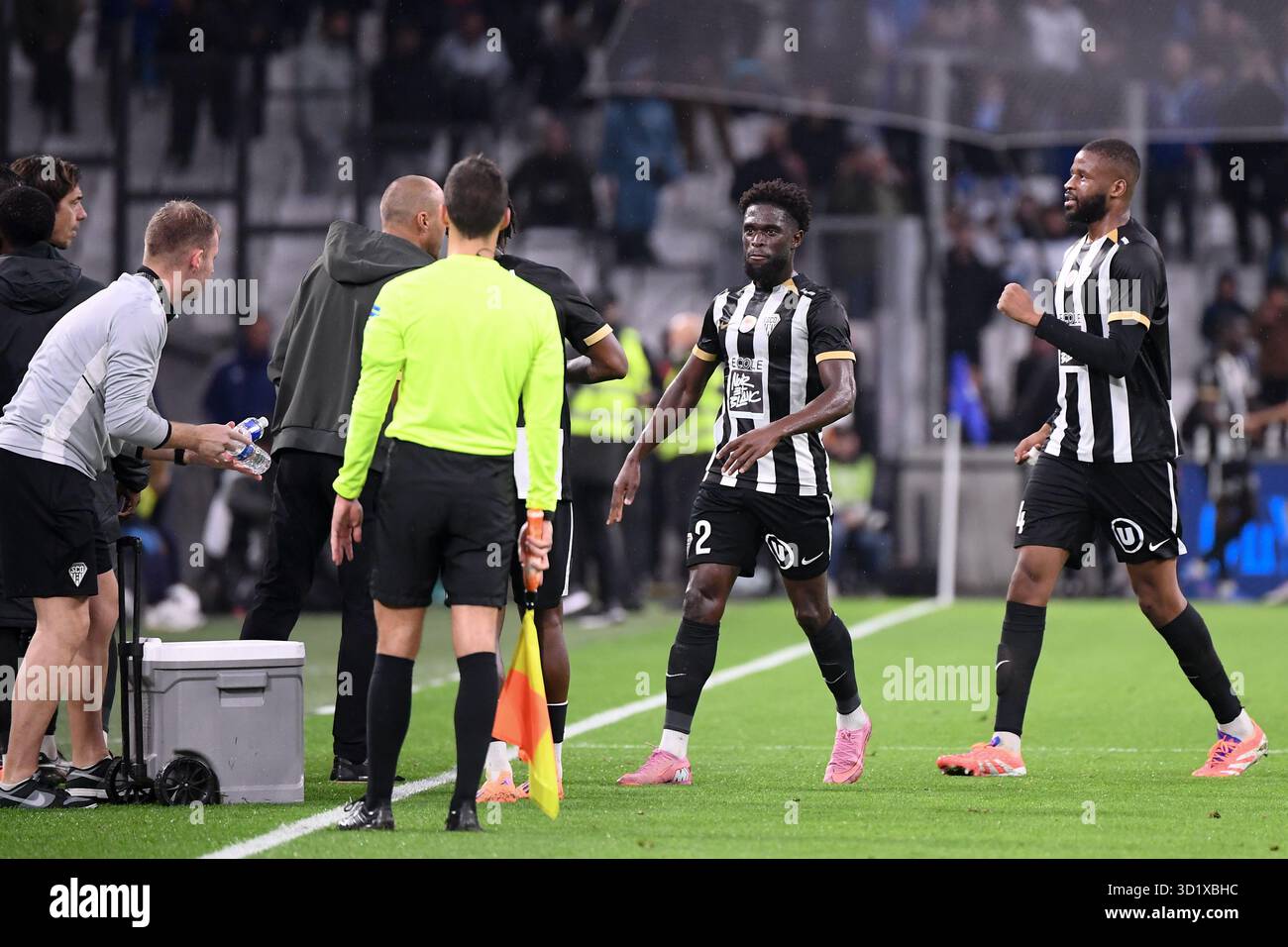 04 Ousmane CAMARA (sco) - 02 Carlens ARCUS (sco) lors du match de Ligue ...