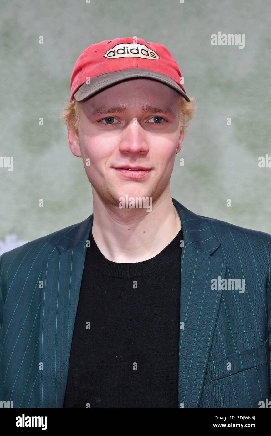 Bruno Alexander BEI der Premiere von ACH, DIESE Lücke, DIESE ...