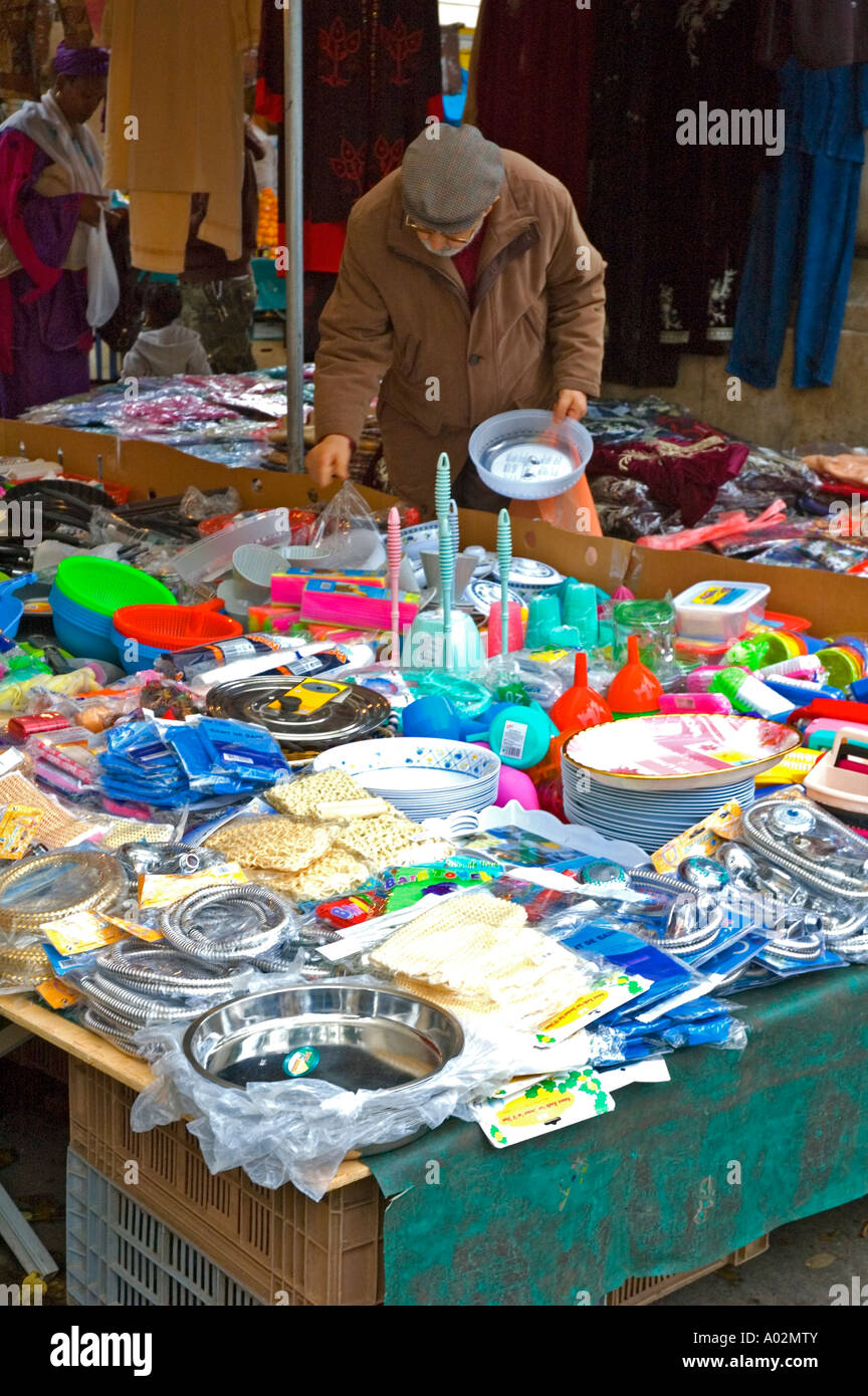 Barbes market Banque de photographies et d’images à haute résolution ...