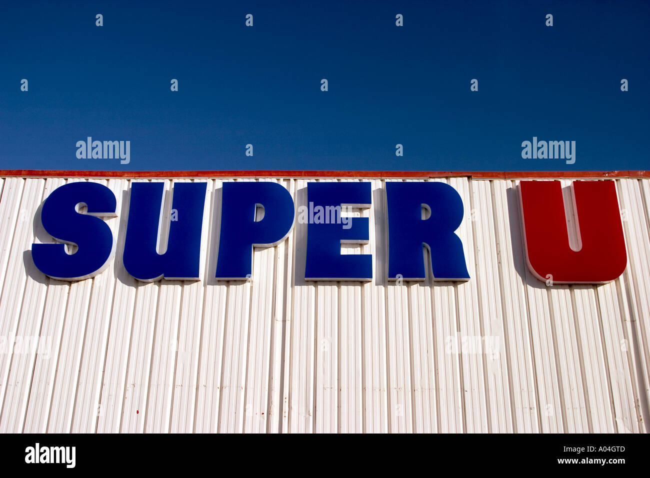 Super u Banque de photographies et d’images à haute résolution - Alamy