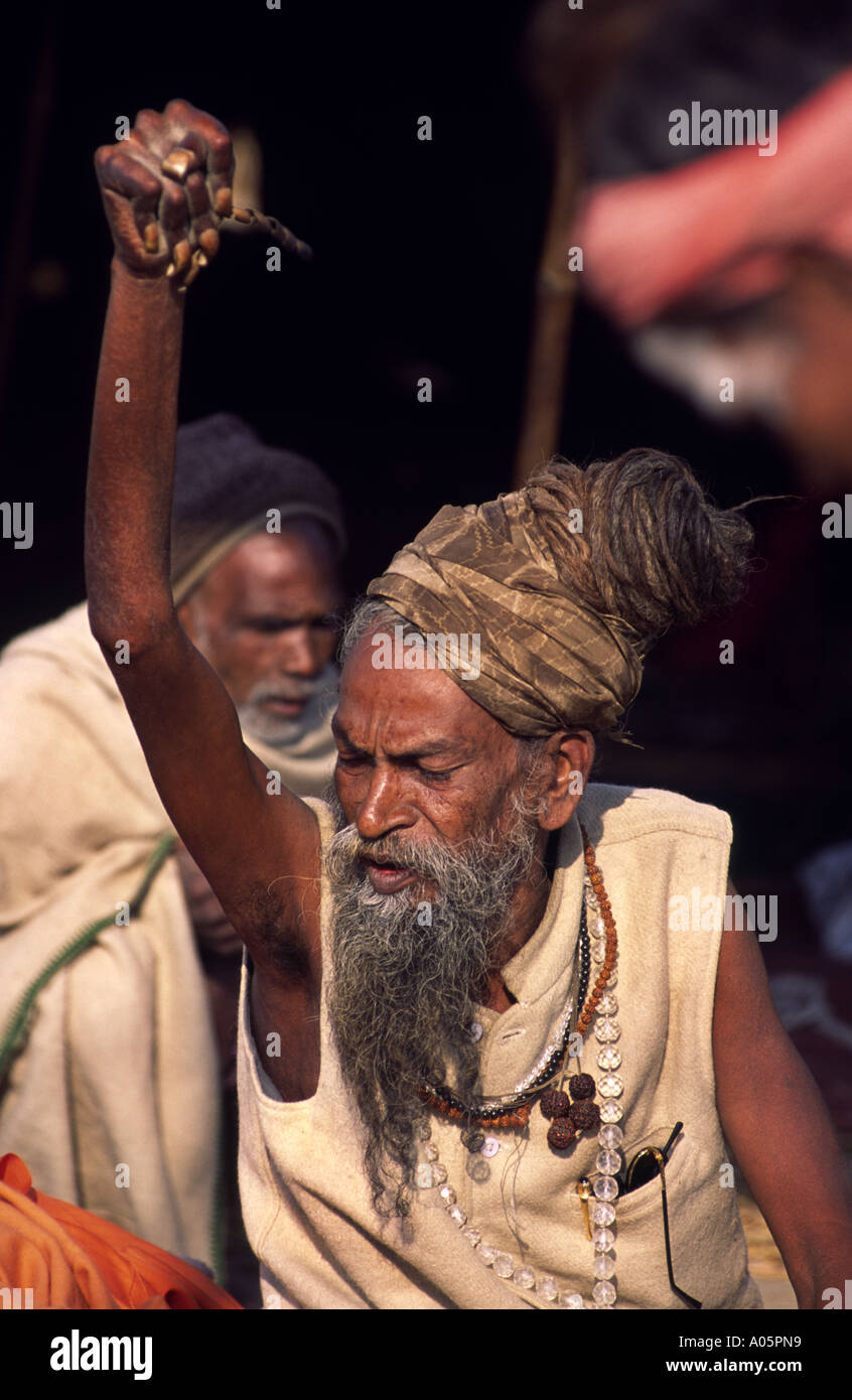 Naga sadhu arm Banque de photographies et d’images à haute résolution ...