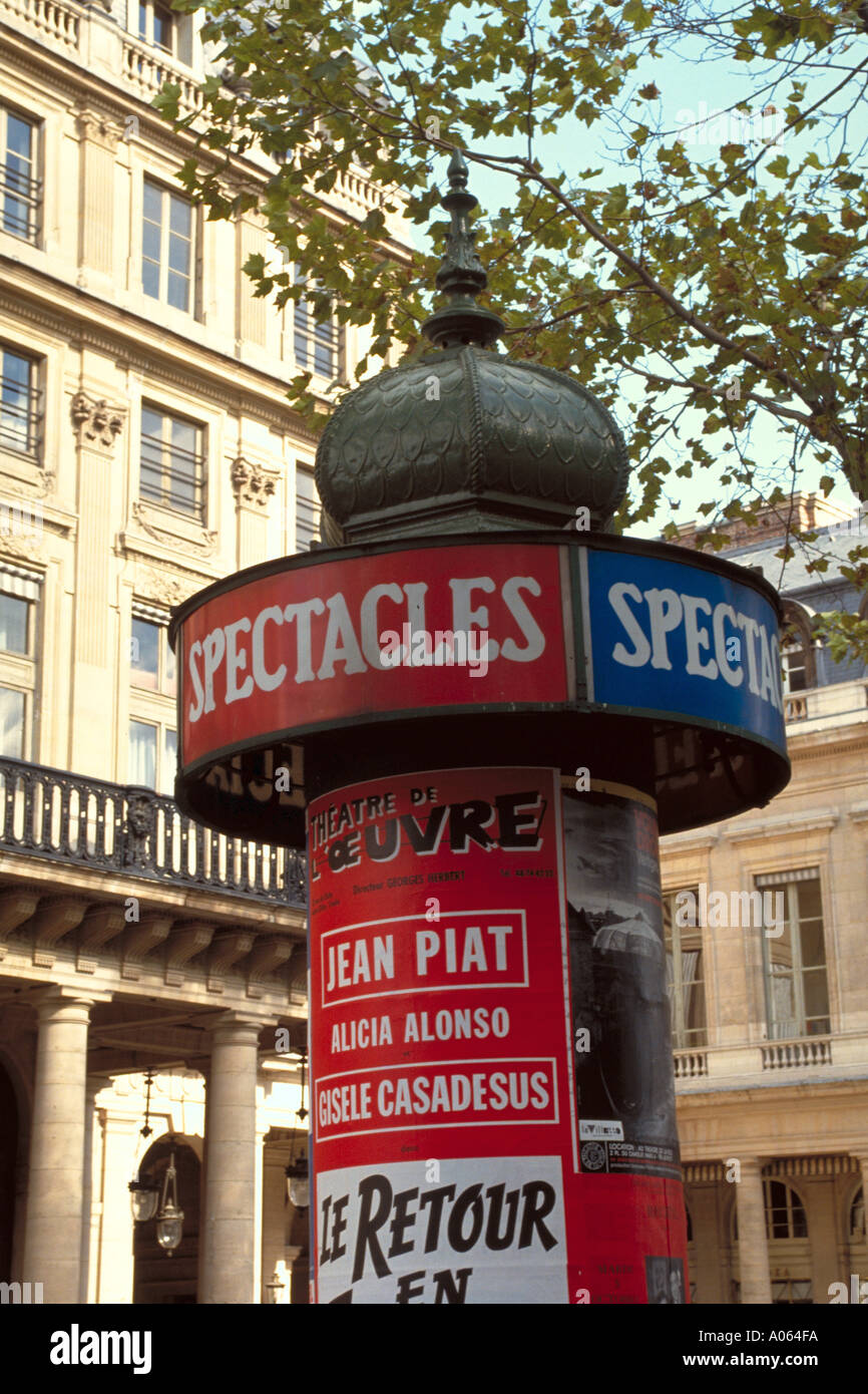 Pub kiosque paris Banque de photographies et d’images à haute ...