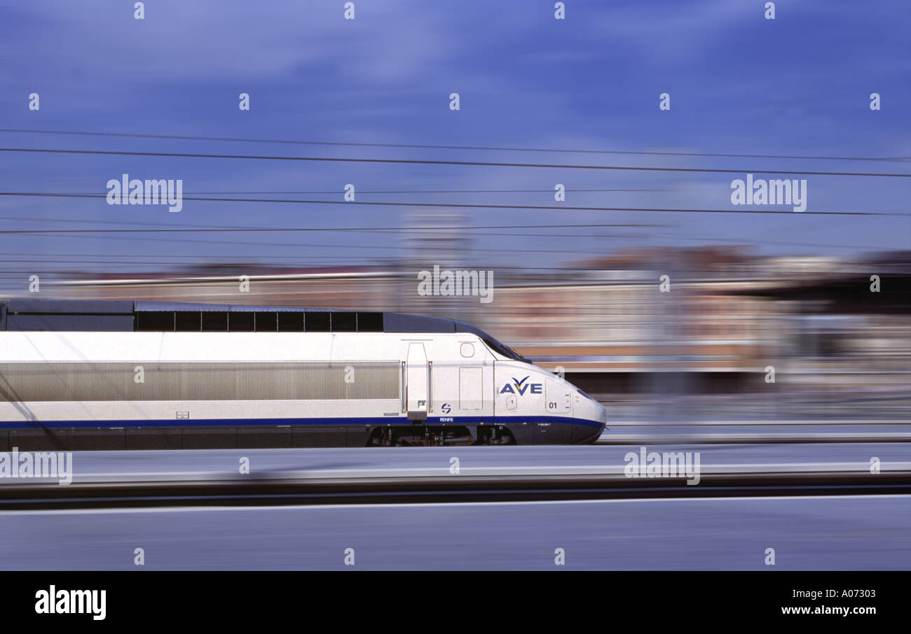 Ave train Banque de photographies et d’images à haute résolution - Alamy