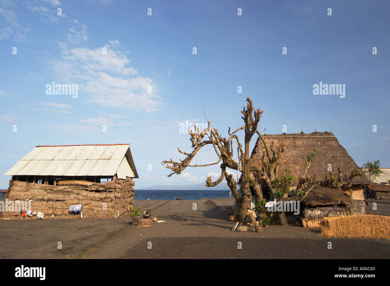 Kusamba village Banque de photographies et d’images à haute résolution ...
