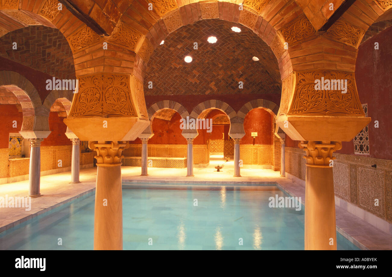Maison de bains arabes dans l'espagnol de Cordoba, Andalousie, Cordoue ...