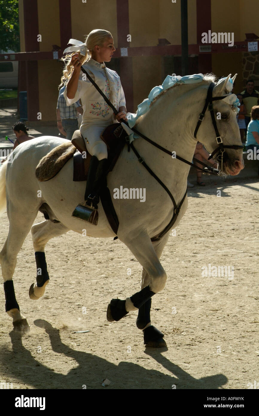 Female torero torera matador bull Banque de photographies et d’images à ...