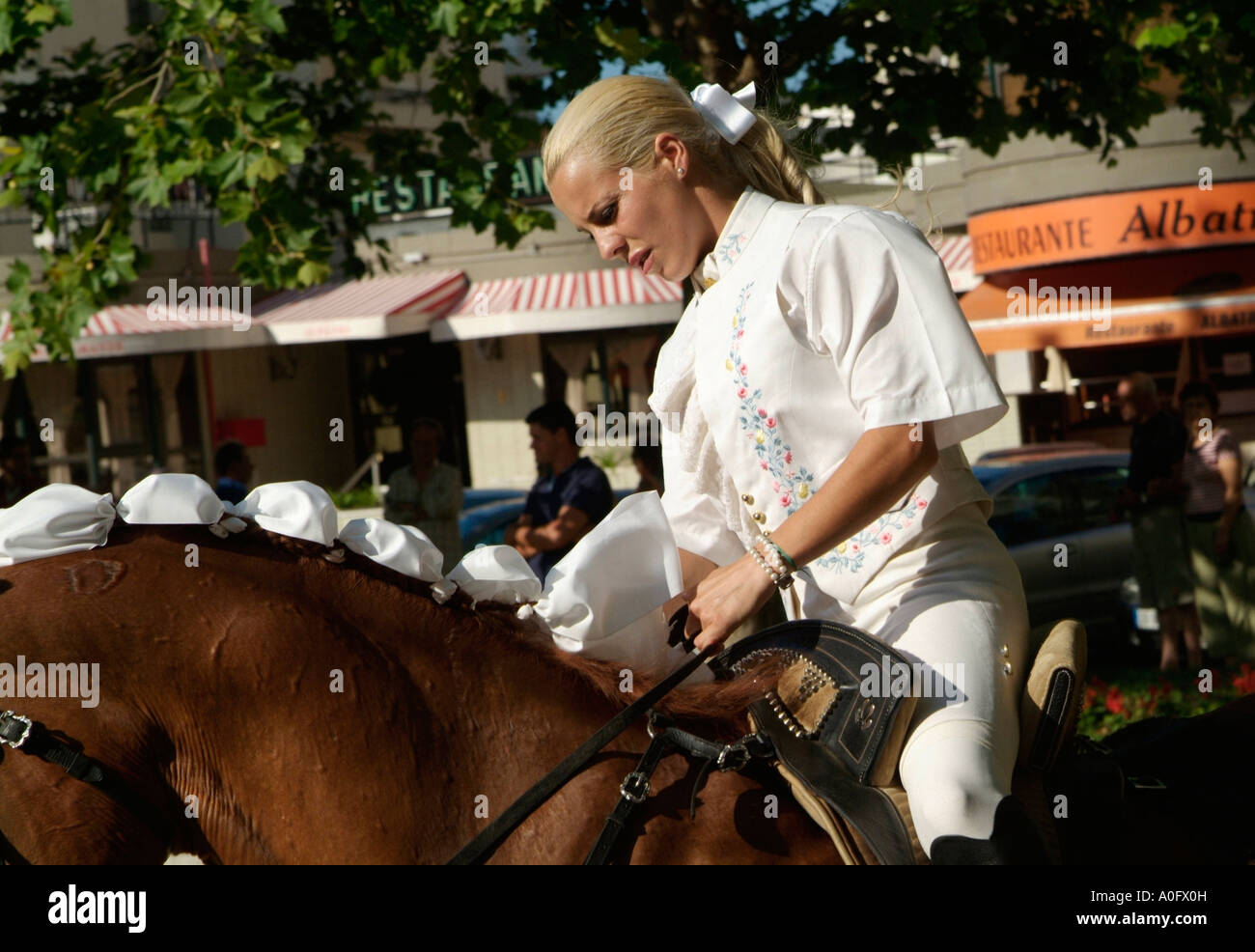 Female torero torera matador bull Banque de photographies et d’images à ...