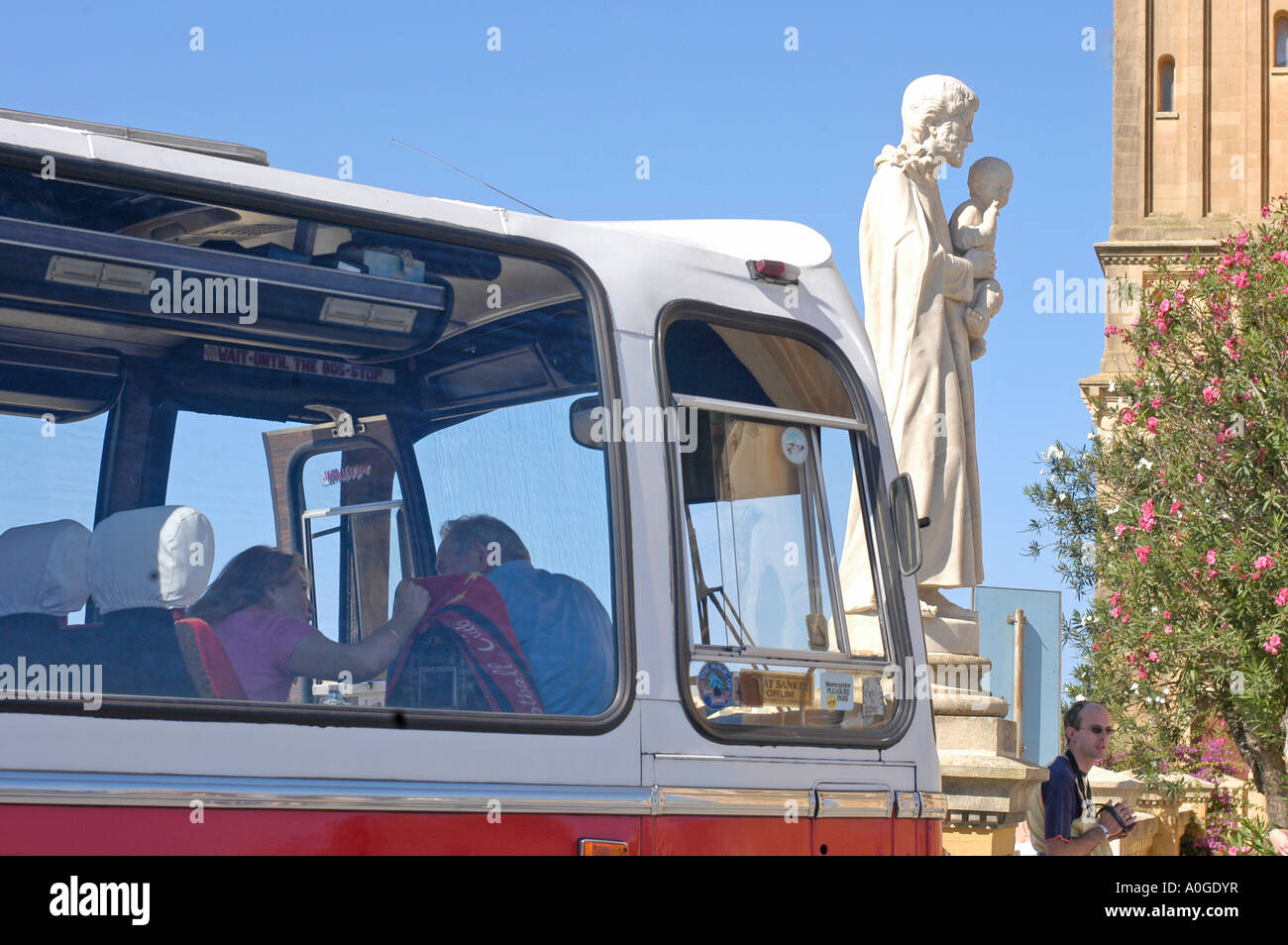 Gozo bus Banque de photographies et d’images à haute résolution - Alamy