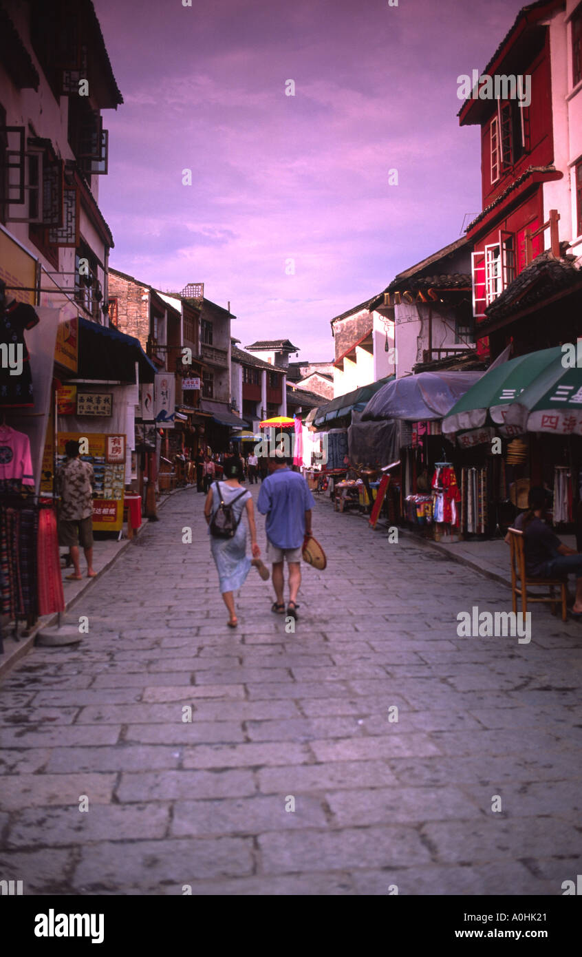 Yangshuo west street guilin guangxi Banque de photographies et d’images ...