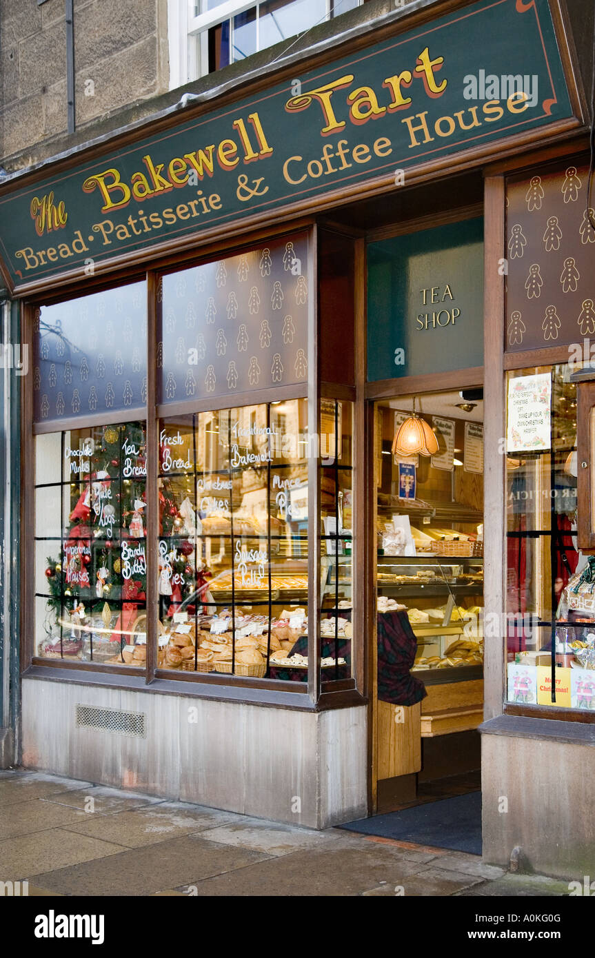 Old english cake shop window Banque de photographies et d’images à ...