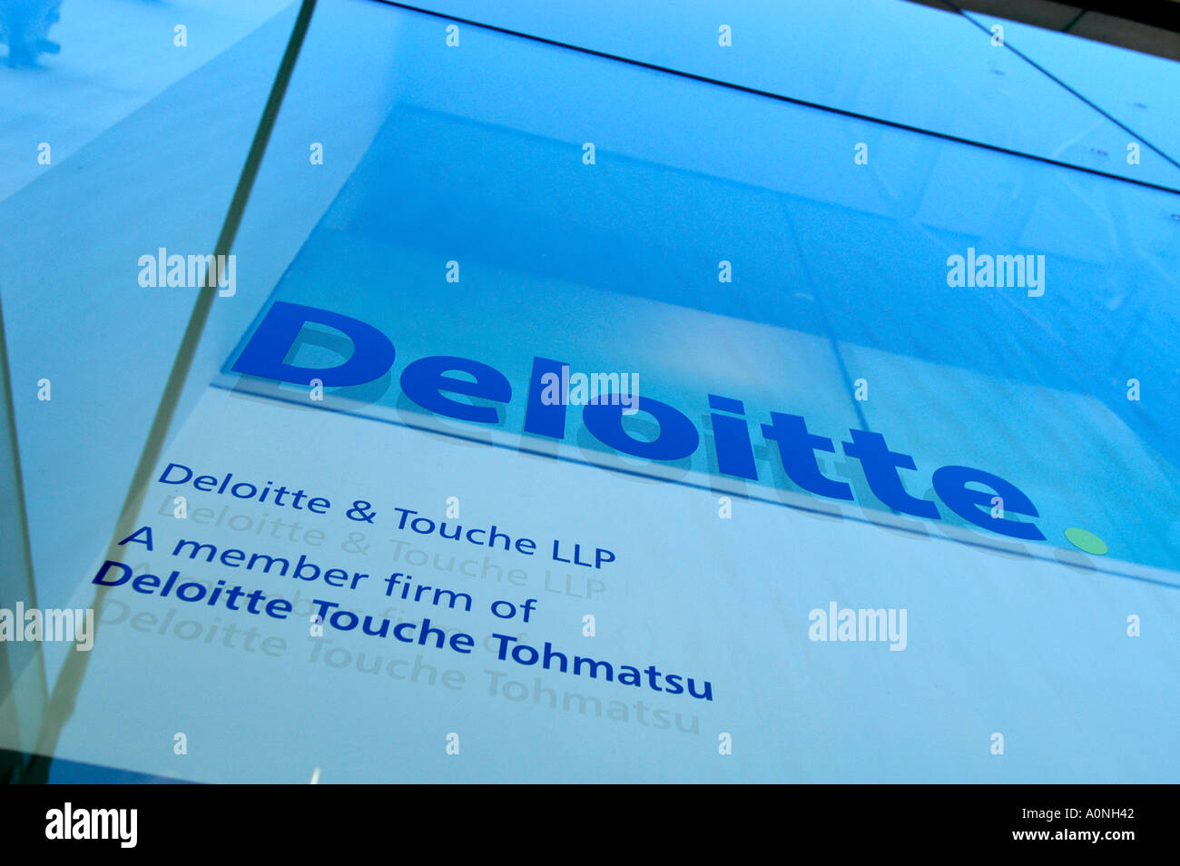 Deloitte audit Banque de photographies et d’images à haute résolution ...