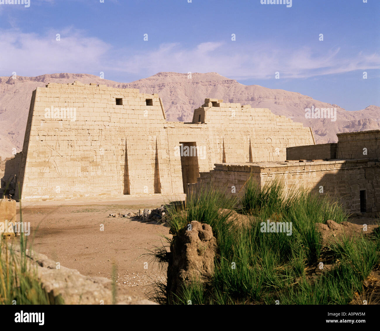Temple ramses iii ramses iii Banque de photographies et d’images à ...
