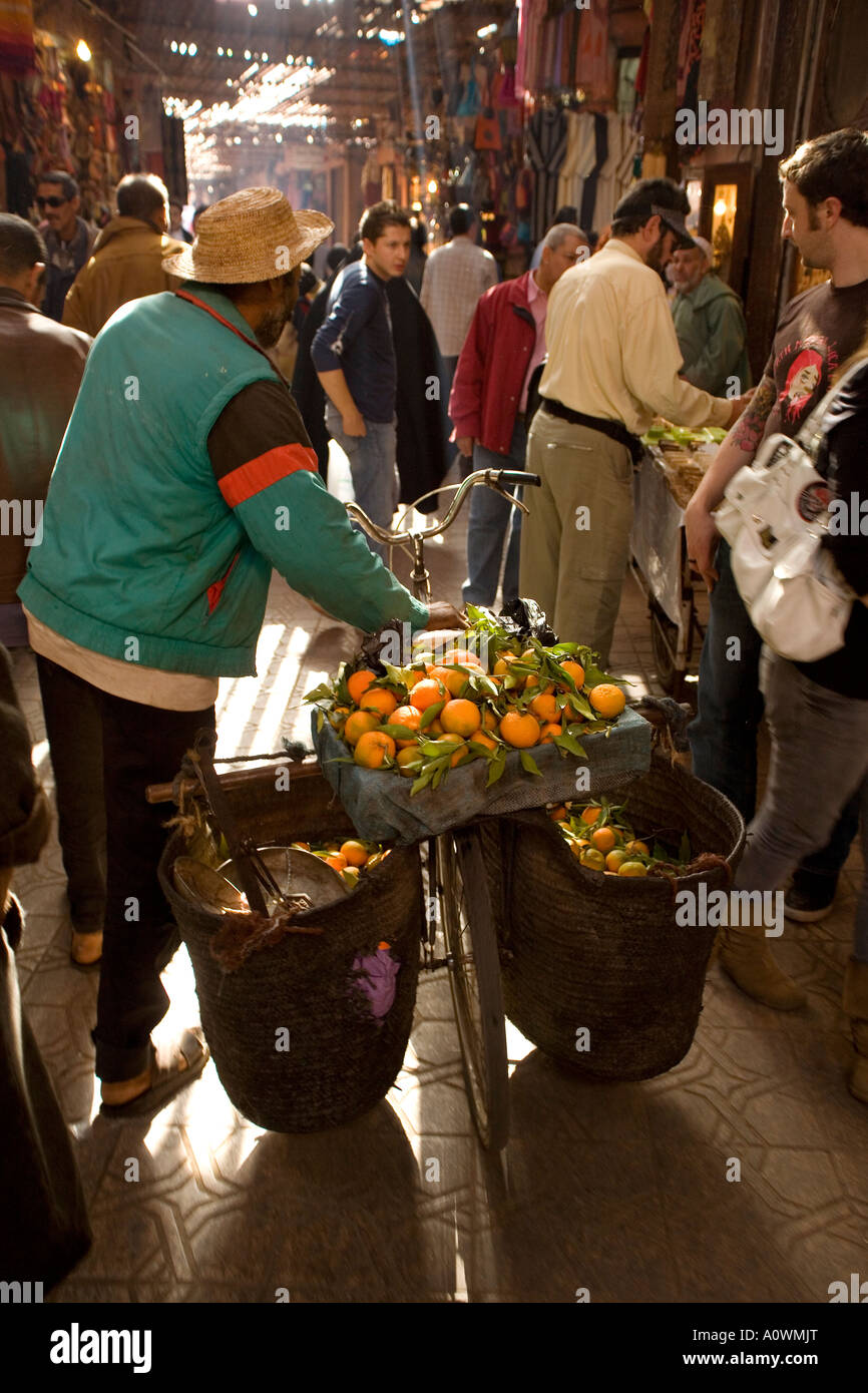 Metal souk marrakech arab Banque de photographies et d’images à haute ...