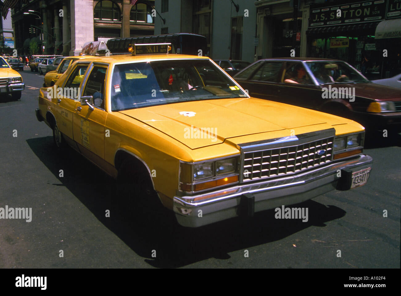 Taxi new york manhattan 80s Banque de photographies et d’images à haute ...