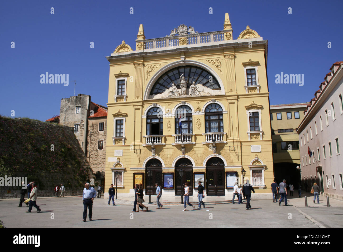 Croatian national theatre split Banque de photographies et d’images à ...