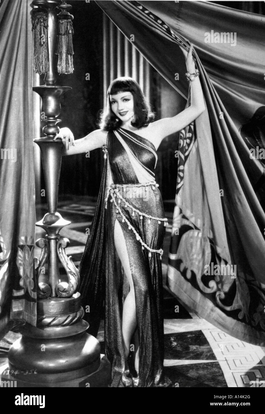 Cleopatra 1934 Cecil B DeMille Claudette Colbert Photo Stock - Alamy