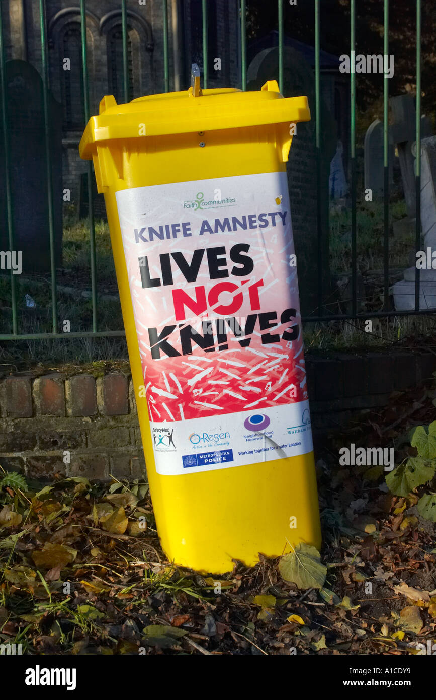 Couteau amnesty bin Banque de photographies et d’images à haute ...