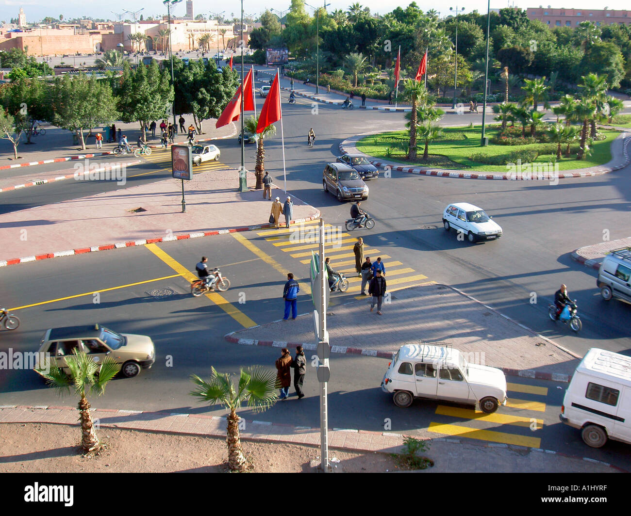 Rond-point près de la porte Bab Doukkala, près de la ville nouvelle de ...